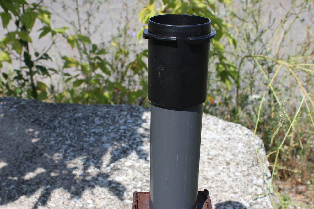 Solinst LevelVent 5 User Guide - 8.2.2 Installing AquaVent in 2” Well