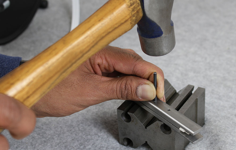 101B P1 Probe Replacement: Weight Installation